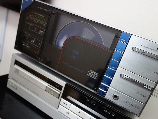 DAD-800 （Lo-D）1983年 | 古いハードに囲まれて since2011