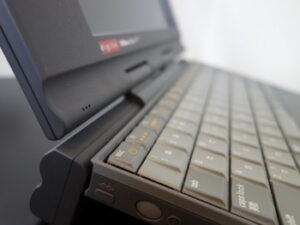 DIGITAL HiNote Ultra 475CT (DEC） 1995年 | 古いハードに囲まれて since2011