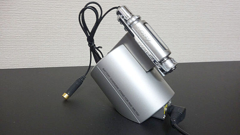 NW-MS70D (SONY) 2003年 | 古いハードに囲まれて since2011