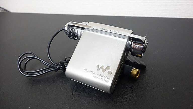 NW-MS70D (SONY) 2003年 | 古いハードに囲まれて since2011