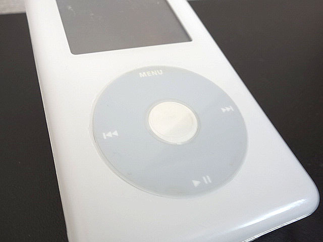 iPod (Click Wheel) 第 4 世代 | 古いハードに囲まれて since2011
