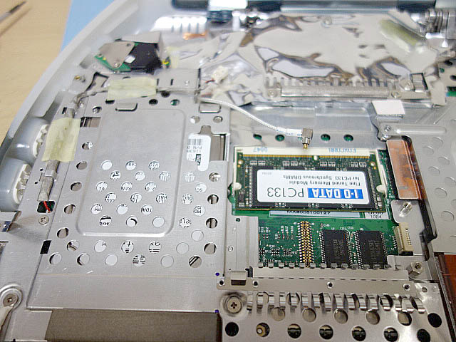 iBook SE Graphite G3 2000年 | 古いハードに囲まれて since2011