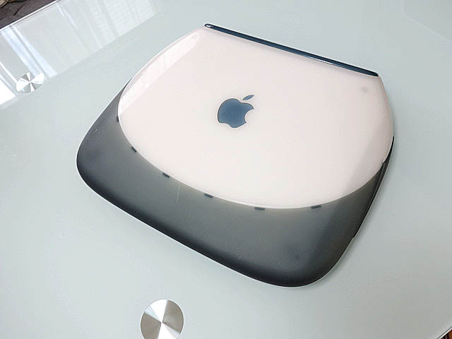 iBook SE Graphite G3 2000年 | 古いハードに囲まれて since2011